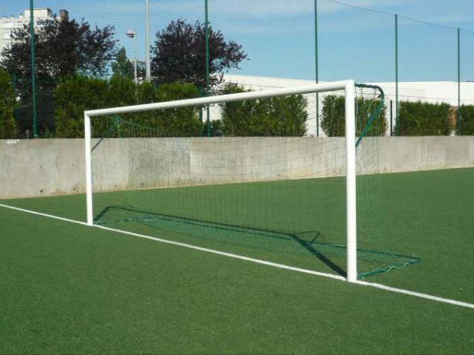 Junior socketed football goal in Ø80 galvanized steel, with top net ...